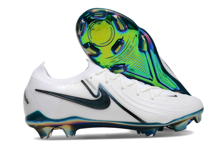 FLYCLEATS